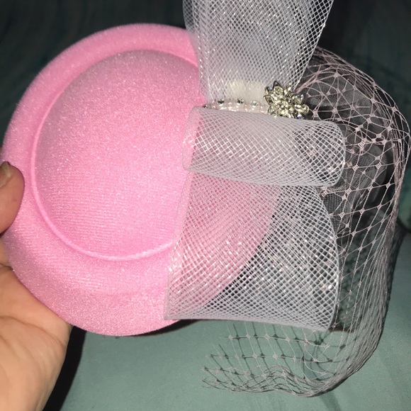 Pink Magnolia | Accessories | New Beautiful Bird Cage Veil Pill Box Hat ...